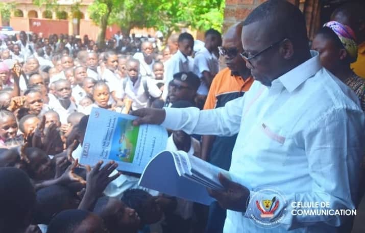 Kasaï : plus de 3500 écoles bénéficient des manuels scolaires et matériels didactiques pour l ...